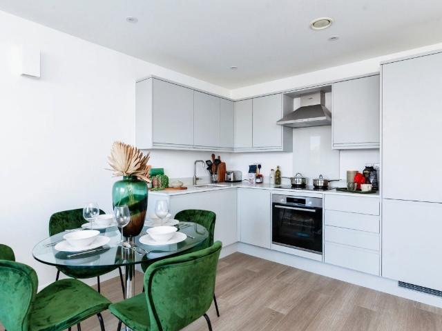 Apartment at High Street, Slough