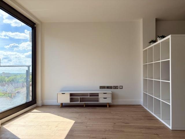 Apartment at High Street, Slough