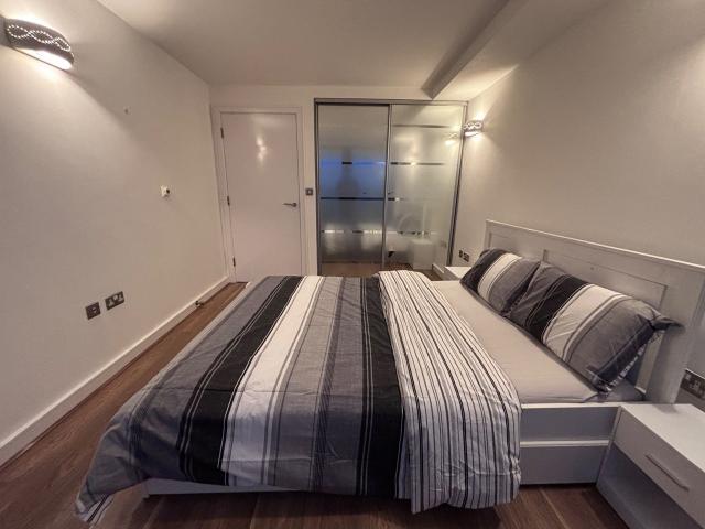 Apartment at High Street, Slough