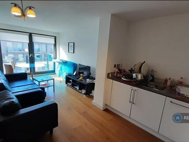 Apartment at High Street, Slough