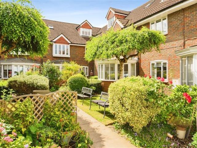 Apartment at High Street, Reigate and Banstead