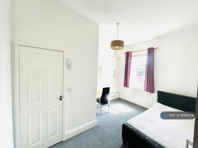 Apartment at High Street, Wombwell