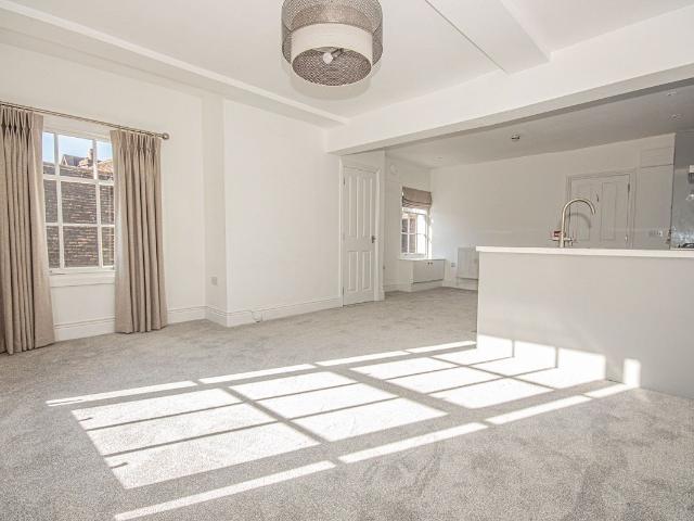Apartment at High Street, Warwick
