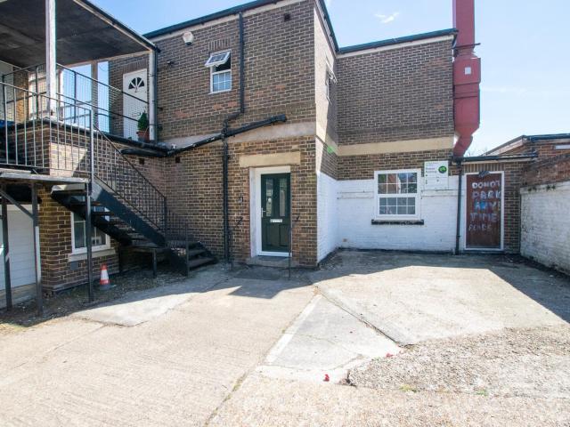 Apartment at High Street, Wealden
