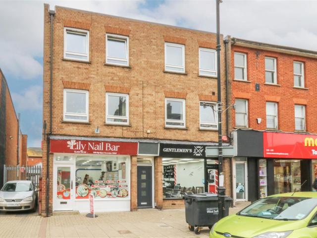 Apartment at High Street, West Suffolk