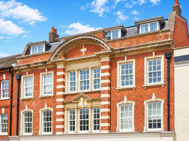 Apartment at St. George's Court, North Baddesley