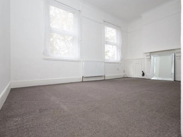 Apartment at Highbury Hill, Greater London