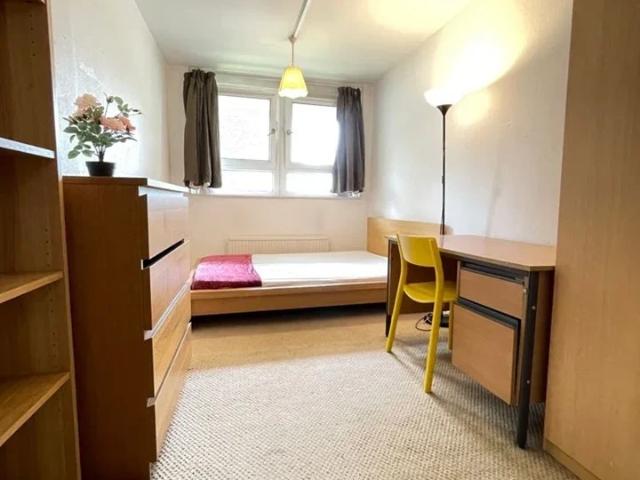Apartment at Highbury Hill, Greater London