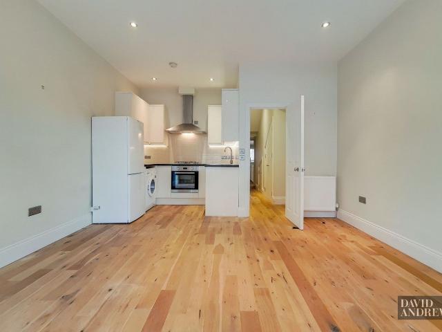 Apartment at Highbury Park, Greater London
