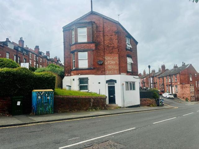 Apartment at Highbury Road, Leeds