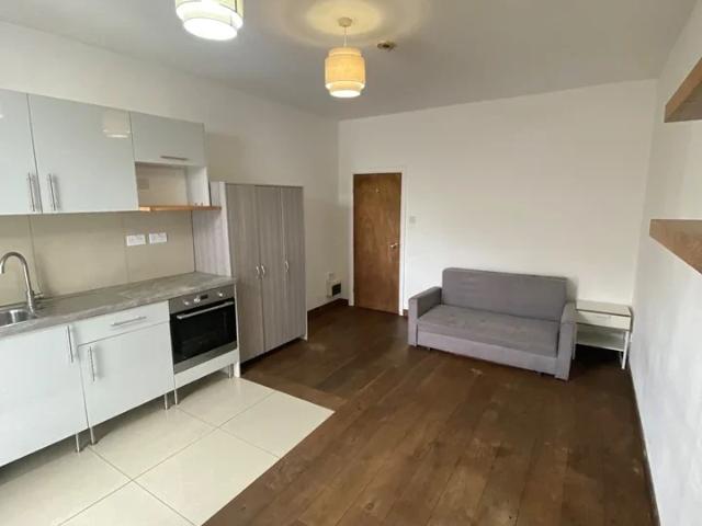 Apartment at Highfield Avenue, Greater London