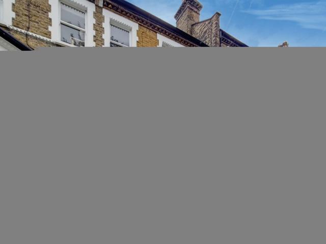 Apartment at Highlands Court, Greater London