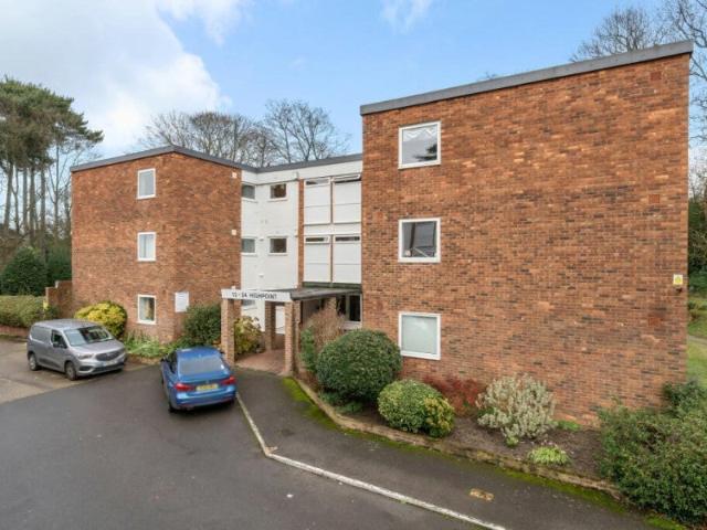 Apartment at Highpoint, Elmbridge