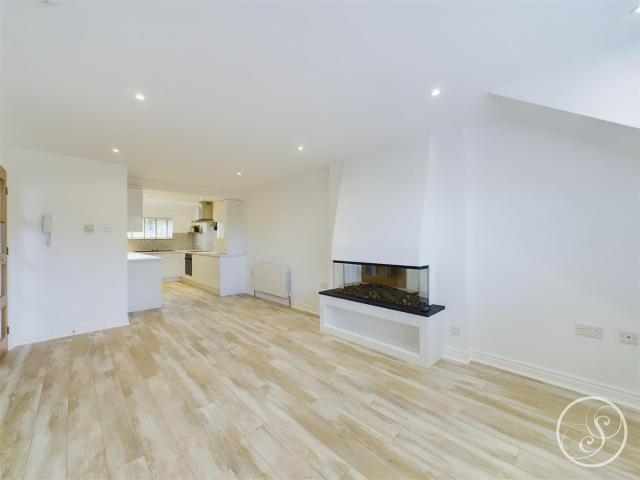 Apartment at Highthorne Court, Leeds