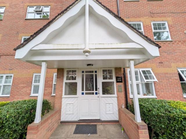 Apartment at Highwood Avenue, Greater London