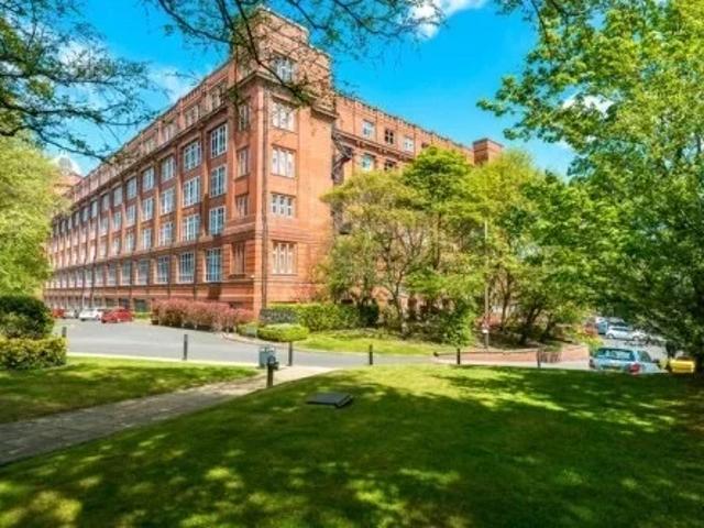Apartment at Hill Cot Road, Bolton
