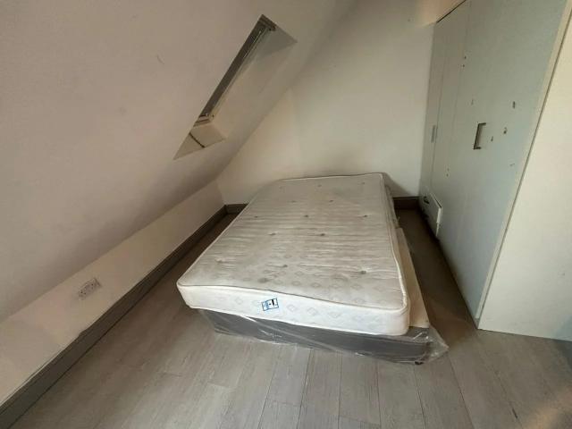 Apartment at Hill Crescent, Greater London