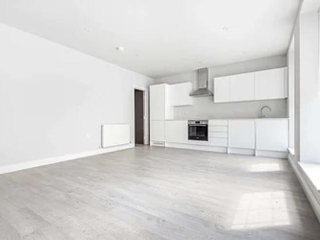 Apartment at Hill Road, Greater London
