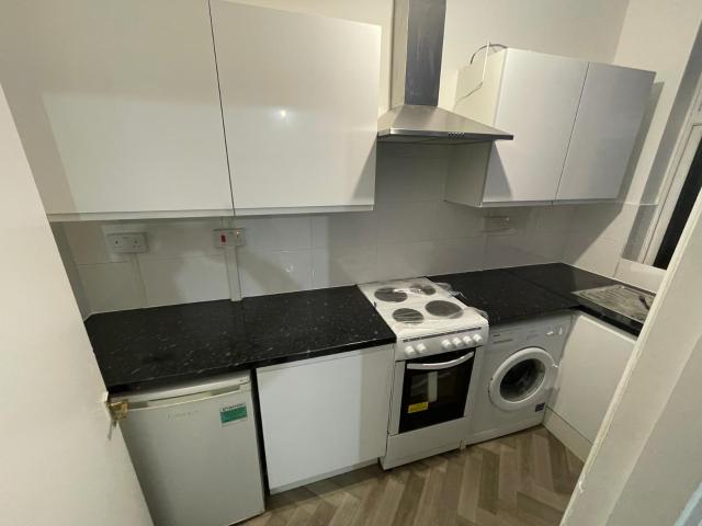 Apartment at Hill Road, Greater London