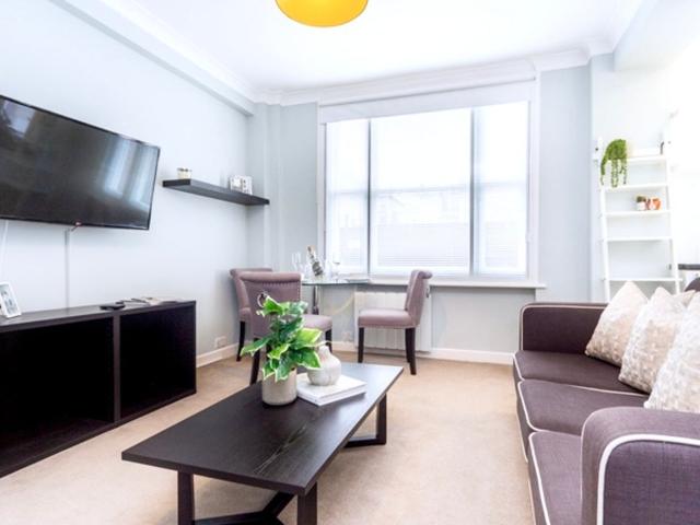 Apartment at Hill Street, City of Westminster