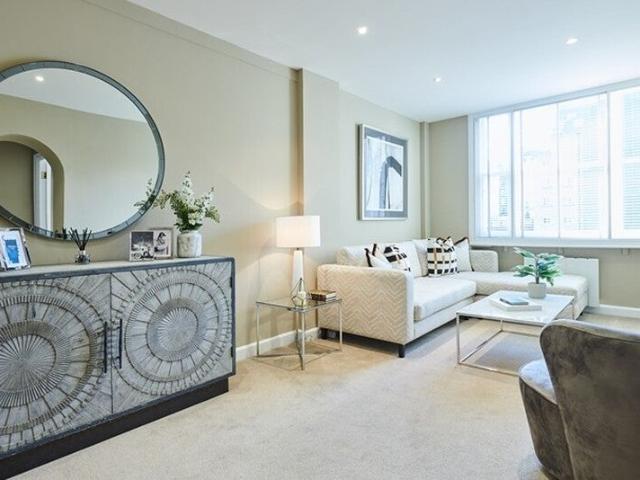 Apartment at Hill Street, City of Westminster