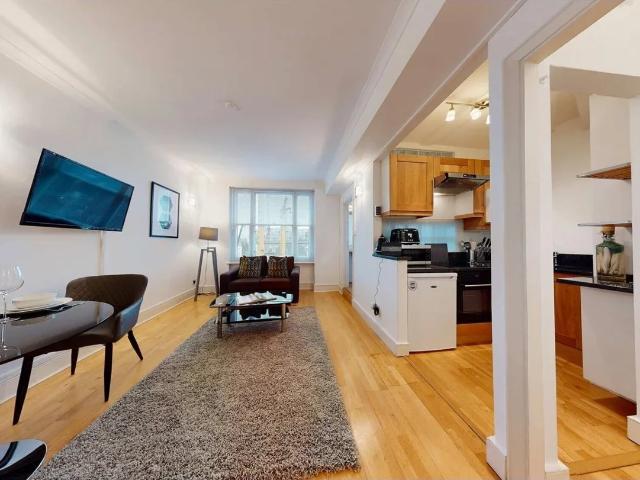Apartment at Hill Street, City of Westminster
