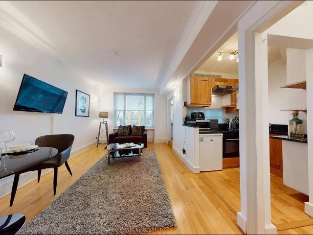 Apartment at Hill Street, City of Westminster