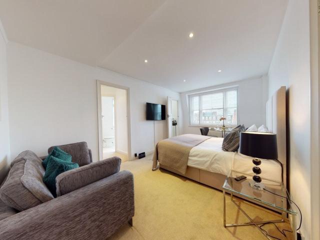 Apartment at Hill Street, City of Westminster