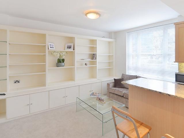 Apartment at Hill Street, City of Westminster