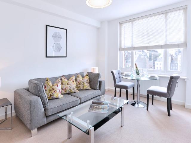 Apartment at Hill Street, City of Westminster