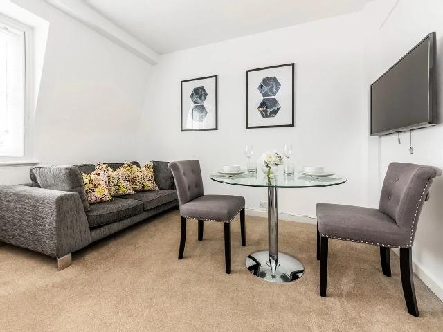 Apartment at Hill Street, City of Westminster