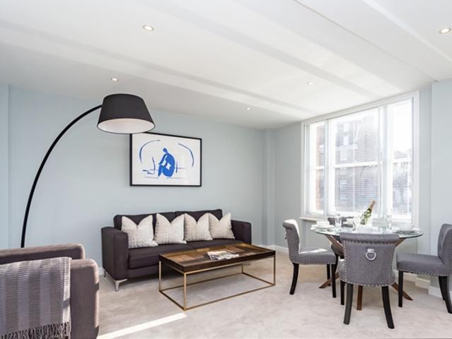 Apartment at Hill Street, City of Westminster