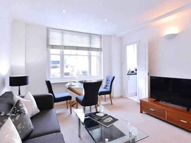 Apartment at Hill Street, City of Westminster