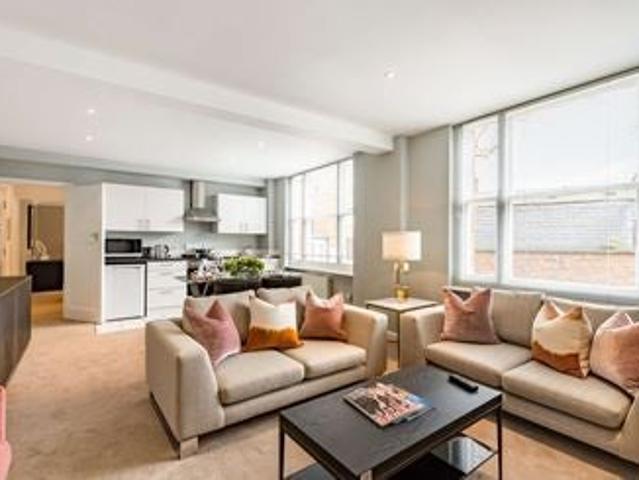 Apartment at Hill Street, London
