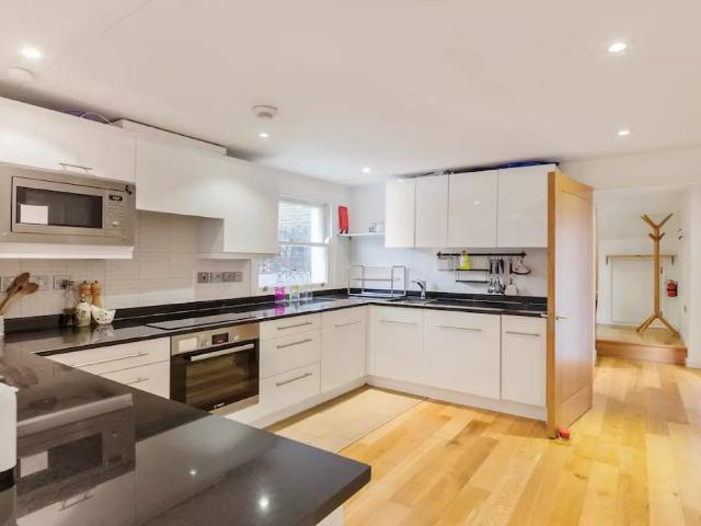 Apartment at Hillmarton Road, Greater London