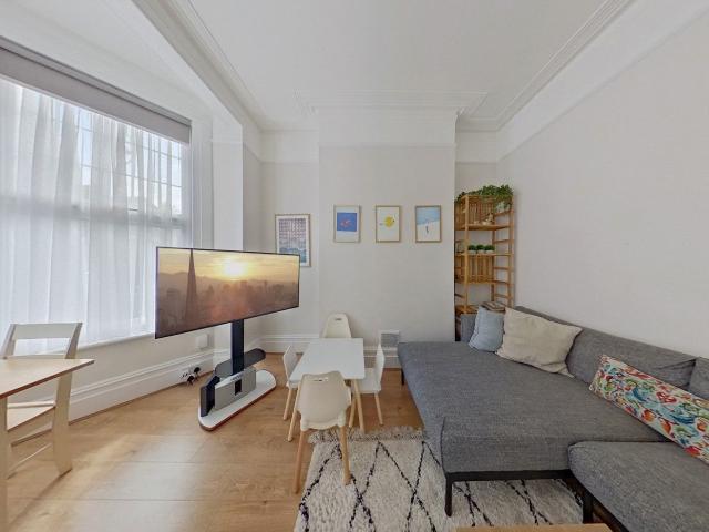 Apartment at Hillfield Park, Greater London