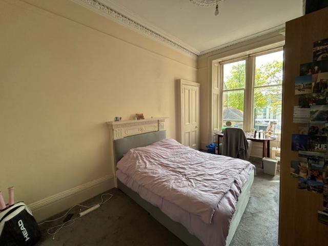 Apartment at Hillhead Street, Glasgow