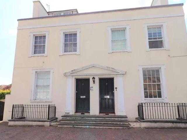 Apartment at Hillingdon Road, Greater London