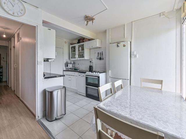 Apartment at Hillingdon Street, Greater London