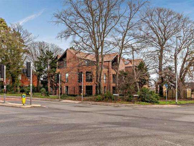 Apartment at Hills Road cycleway, Cambridge