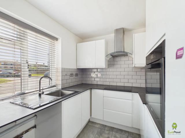 Apartment at Hilltop Gardens, Dartford
