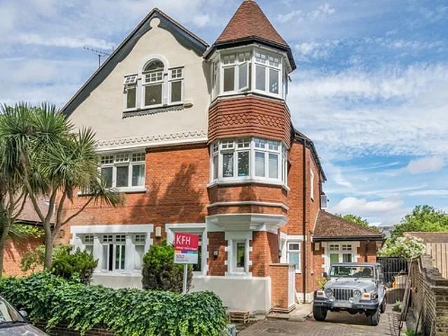 Apartment at Hilly Fields Crescent, Greater London