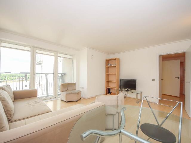 Apartment at Hutching's Street, Greater London