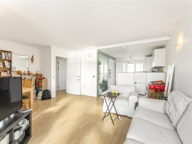 Apartment at Hutching's Street, Greater London