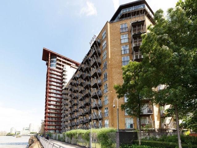 Apartment at Hutching's Street, Greater London