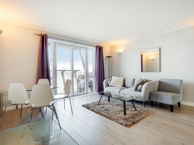Apartment at Hutching's Street, Greater London