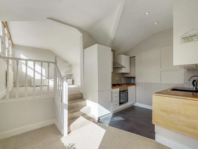 Apartment at Hubert Grove, Greater London