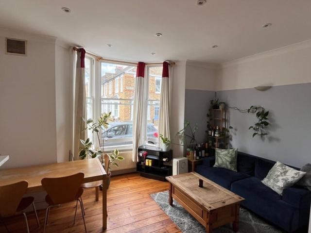 Apartment at Hubert Grove, Greater London