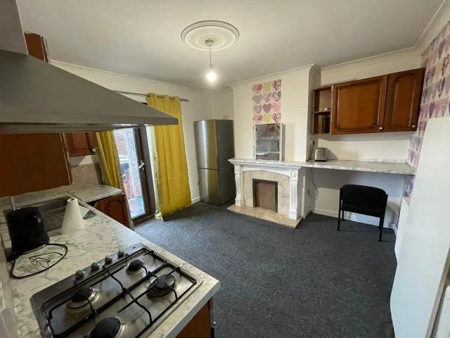 Room at Hudds Hill Gardens, Bristol