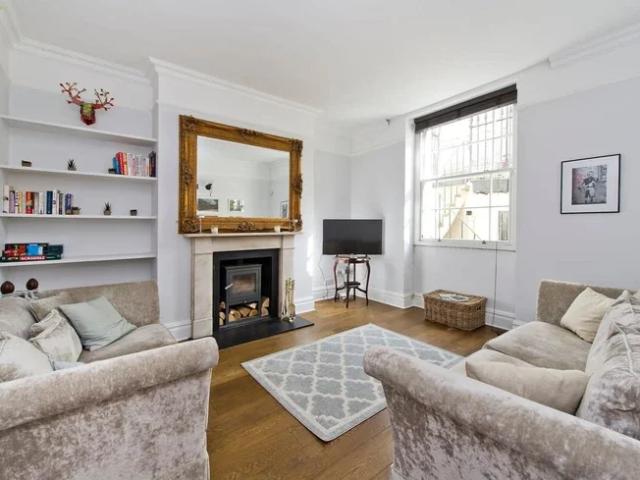 Apartment at Hugh Street, City of Westminster